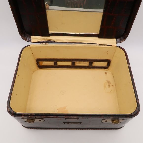 M.J. Belgrad | Bags | Vintage Travel Case Donby By Mj Belgrade Faux ...